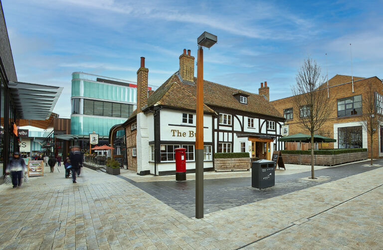 DISCOVER BRACKNELL - AN EXCITING PLACE TO LIVE & WORK - Thomas Homes